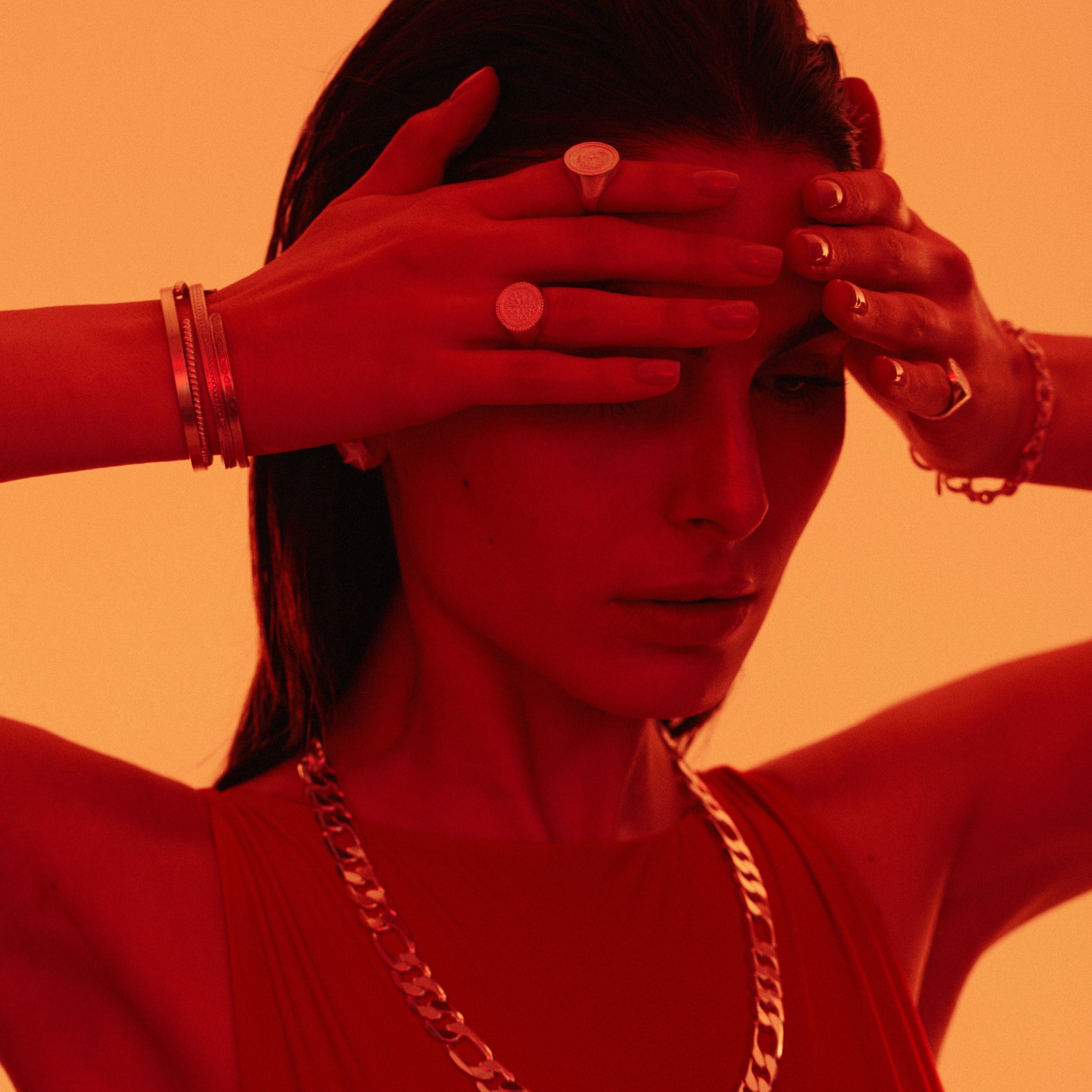 PULSERA VITTORIA DORADA – Thereza